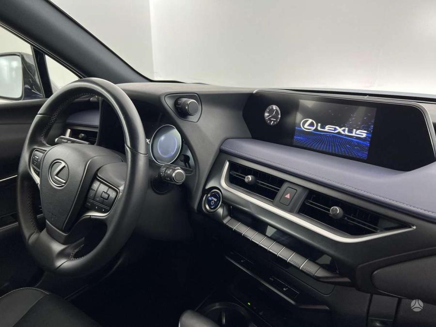 Blue Lexus UX 250h 2021 in Vilnius, with an engine capacity of 1.99 L and mileage of 124 thousand km for 24900 €, photo 15 on AUTOMOTO.COM.LV