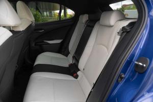 Zils Lexus UX 250h 2022 Viļņa, ar dzinēja tilpumu 1.99 L un nobraukumu 23 tūkst. km par 30999 €, foto 13 vietnē AUTOMOTO.COM.LV