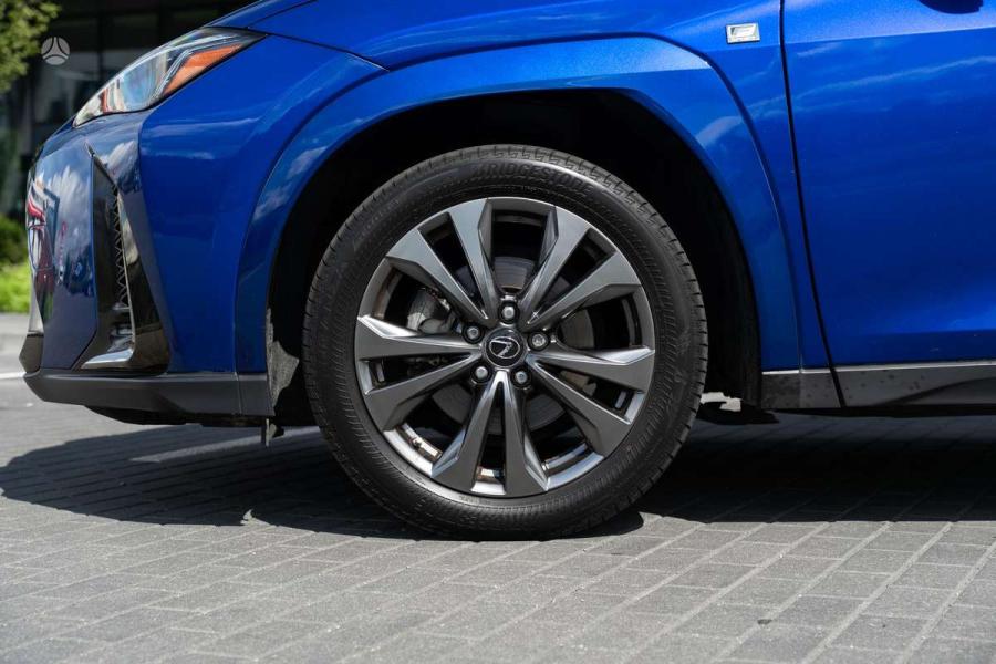 Zils Lexus UX 250h 2022 Viļņa, ar dzinēja tilpumu 1.99 L un nobraukumu 23 tūkst. km par 30999 €, foto 23 vietnē AUTOMOTO.COM.LV