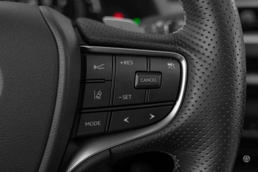 Zils Lexus UX 250h 2022 Viļņa, ar dzinēja tilpumu 1.99 L un nobraukumu 23 tūkst. km par 30999 €, foto 34 vietnē AUTOMOTO.COM.LV