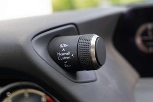 Zils Lexus UX 250h 2022 Viļņa, ar dzinēja tilpumu 1.99 L un nobraukumu 23 tūkst. km par 30999 €, foto 36 vietnē AUTOMOTO.COM.LV