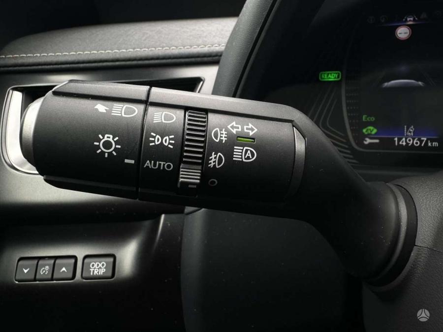 Синий Лексус UX 250h 2023 в Вильнюс, объемом двигателя 2.00 л и пробегом 44 тыс. км за 31750 €, фото 14 на AUTOMOTO.COM.LV