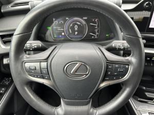 Zils Lexus UX 250h 2023 Avižieniai, ar dzinēja tilpumu 2.00 L un nobraukumu 44 tūkst. km par 31750 €, foto 7 vietnē AUTOMOTO.COM.LV