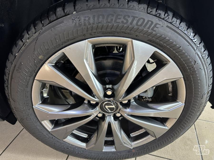 Zils Lexus UX 250h 2023 Avižieniai, ar dzinēja tilpumu 2.00 L un nobraukumu 44 tūkst. km par 31750 €, foto 31 vietnē AUTOMOTO.COM.LV