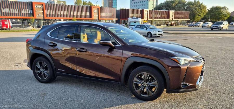 Brūns Lexus UX 250h 2020 Klaipėda, ar dzinēja tilpumu 1.99 L un nobraukumu 65 tūkst. km par 24800 €, foto 5 vietnē AUTOMOTO.COM.LV