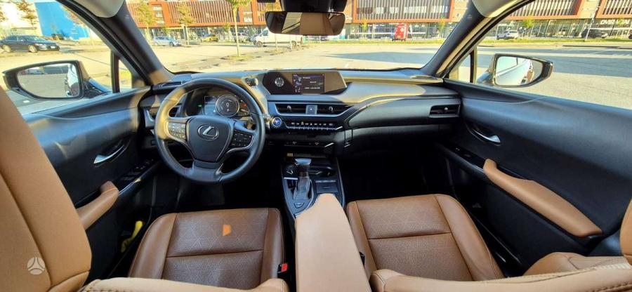 Brūns Lexus UX 250h 2020 Klaipėda, ar dzinēja tilpumu 1.99 L un nobraukumu 65 tūkst. km par 24800 €, foto 12 vietnē AUTOMOTO.COM.LV