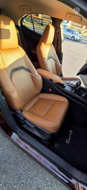 Brūns Lexus UX 250h 2020 Klaipėda, ar dzinēja tilpumu 1.99 L un nobraukumu 65 tūkst. km par 24800 €, foto 13 vietnē AUTOMOTO.COM.LV