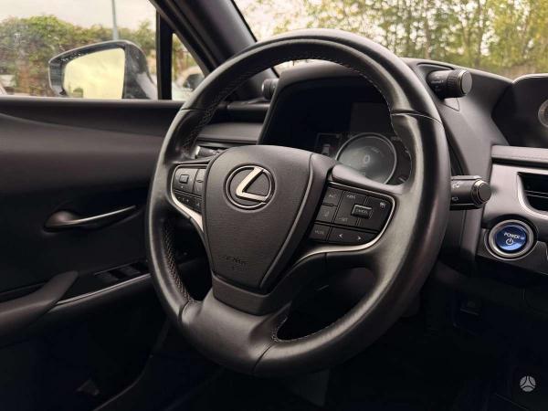 Лексус UX 250h 2021 в Вильнюс на AUTOMOTO.COM.LV Коричневый Лексус UX 250h 2021 в Вильнюс, объемом двигателя 0.00 л и пробегом 117 тыс. км за 18600 €, фото 11 на AUTOMOTO.COM.LV