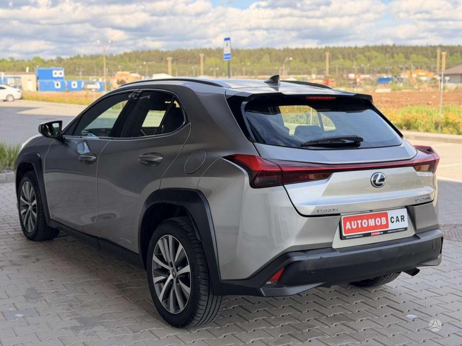 Brūns Lexus UX 250h 2022 Viļņa, ar dzinēja tilpumu 1.99 L un nobraukumu 100 tūkst. km par 18500 €, foto 6 vietnē AUTOMOTO.COM.LV