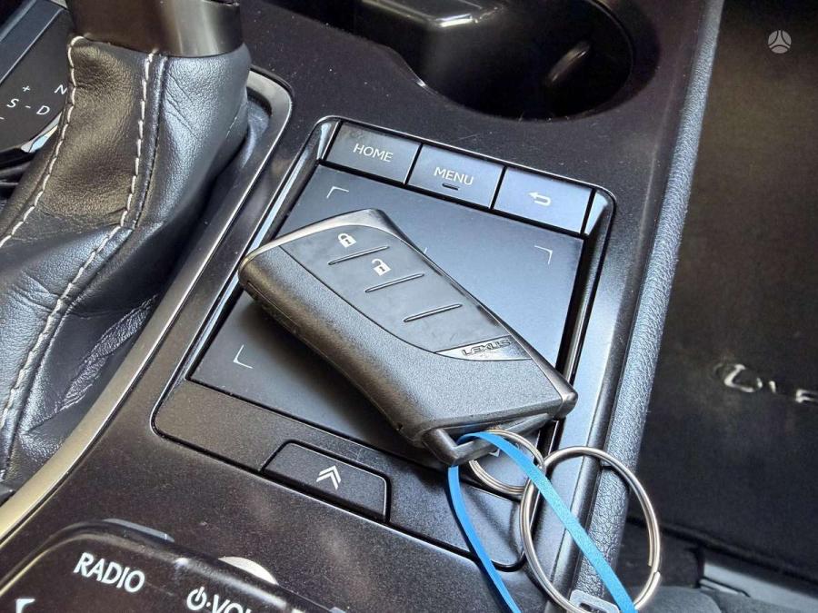 Brūns Lexus UX 250h 2022 Viļņa, ar dzinēja tilpumu 1.99 L un nobraukumu 100 tūkst. km par 18500 €, foto 20 vietnē AUTOMOTO.COM.LV