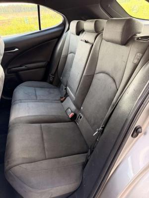 Brūns Lexus UX 250h 2022 Viļņa, ar dzinēja tilpumu 1.99 L un nobraukumu 100 tūkst. km par 18500 €, foto 27 vietnē AUTOMOTO.COM.LV