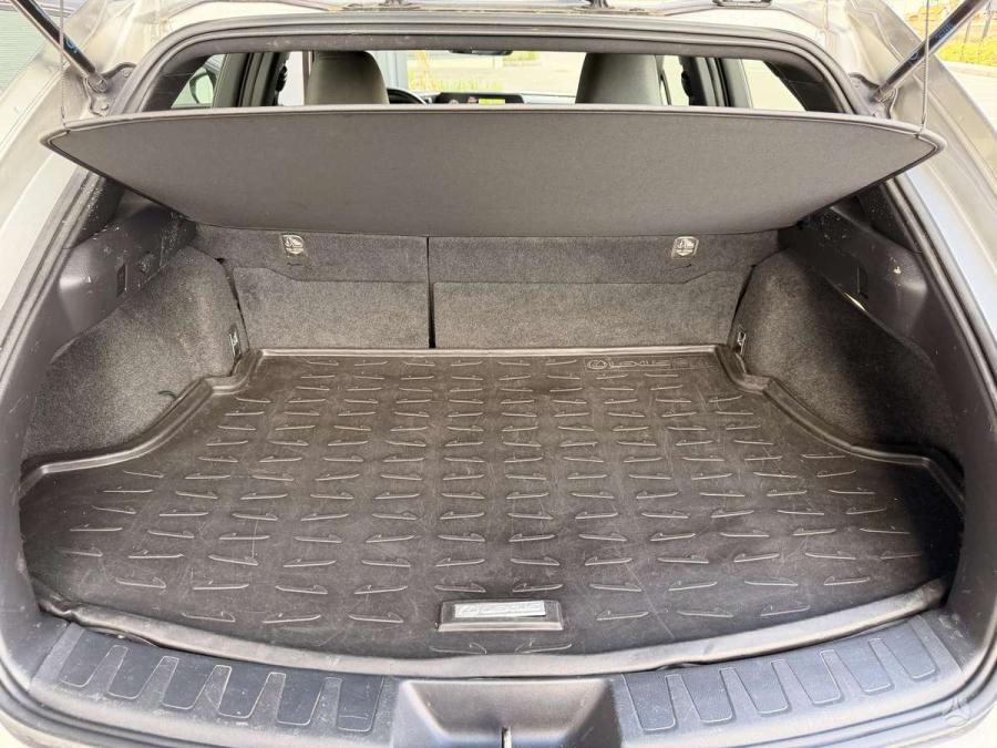 Brūns Lexus UX 250h 2022 Viļņa, ar dzinēja tilpumu 1.99 L un nobraukumu 100 tūkst. km par 18500 €, foto 28 vietnē AUTOMOTO.COM.LV