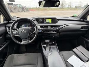 Brown Lexus UX 250h 2019 in Marijampole, with an engine capacity of 2.00 L and mileage of 169 thousand km for 14700 €, photo 16 on AUTOMOTO.COM.LV