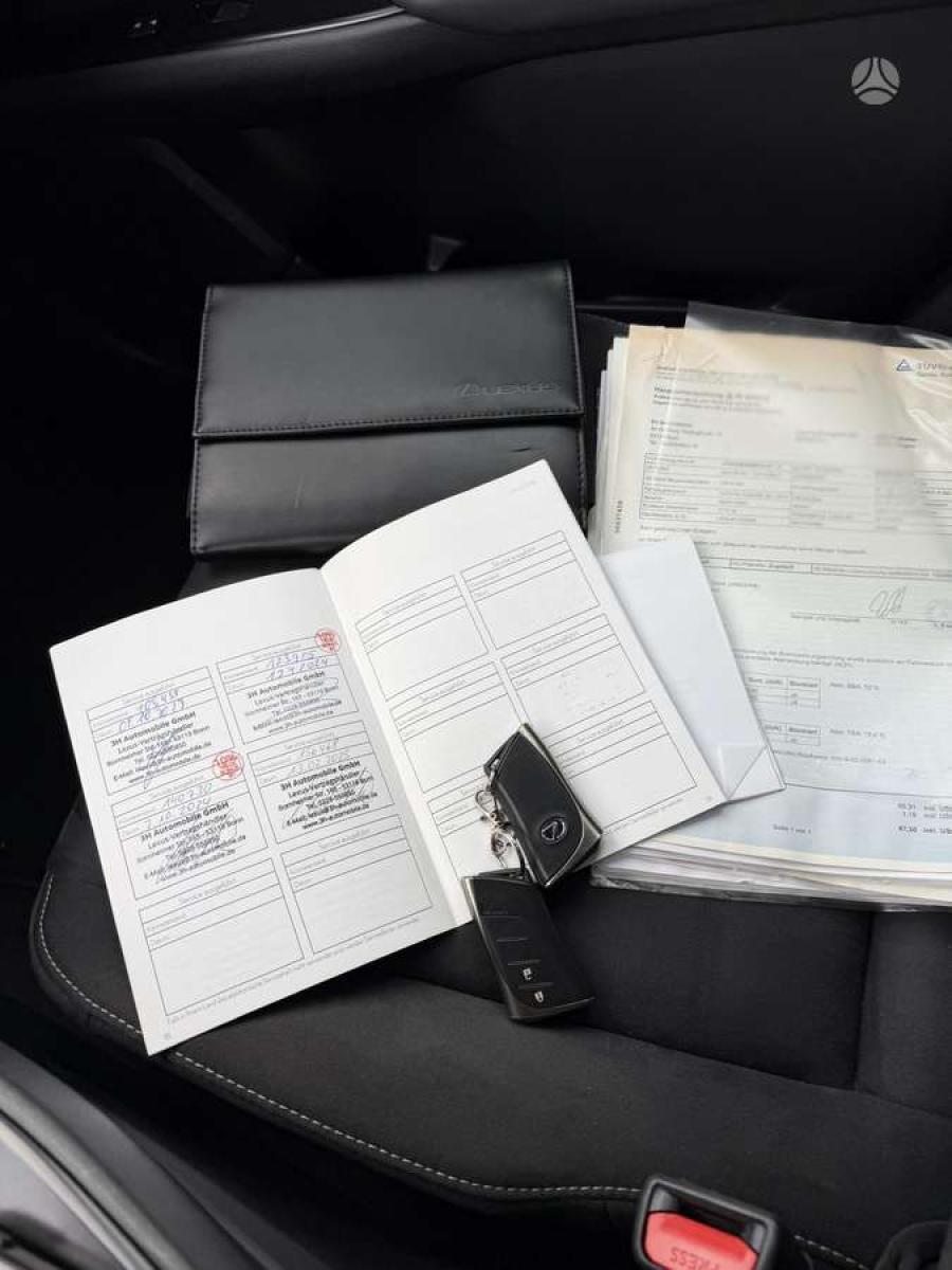 Brown Lexus UX 250h 2019 in Marijampole, with an engine capacity of 2.00 L and mileage of 169 thousand km for 14700 €, photo 20 on AUTOMOTO.COM.LV