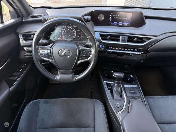 Лексус UX 250h 2019 в Вильнюс, объемом двигателя 1.99 л и пробегом 200 тыс. км за 18444 €, фото 11 на AUTOMOTO.COM.LV
