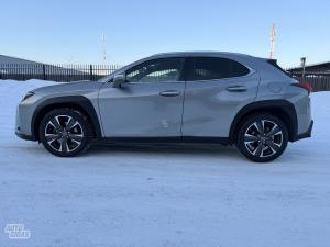 Lexus UX 250h 2019 Viļņa, ar dzinēja tilpumu 2.00 L un nobraukumu 106 tūkst. km par 21900 €, foto 8 vietnē AUTOMOTO.COM.LV