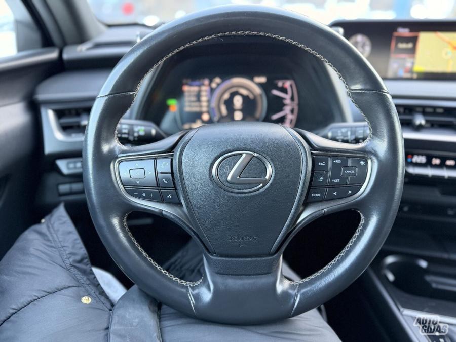 Lexus UX 250h 2019 Viļņa, ar dzinēja tilpumu 2.00 L un nobraukumu 106 tūkst. km par 21900 €, foto 21 vietnē AUTOMOTO.COM.LV