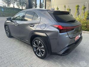 Лексус UX 250h 2019 в Вильнюс, объемом двигателя 2.00 л и пробегом 103 тыс. км за 25300 €, фото 11 на AUTOMOTO.COM.LV