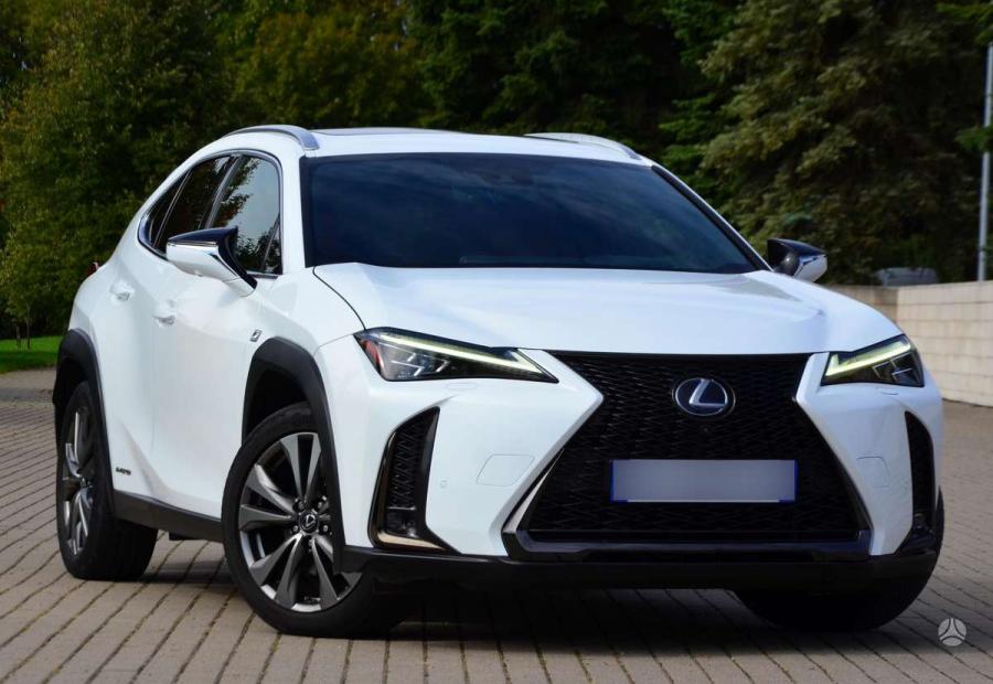 Lexus UX 250h 2019 in Vilnius, with an engine capacity of 1.99 L and mileage of 138 thousand km for 23990 €, photo 14 on AUTOMOTO.COM.LV