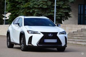 Lexus UX 250h 2019 in Vilnius, with an engine capacity of 1.99 L and mileage of 138 thousand km for 23990 €, photo 20 on AUTOMOTO.COM.LV