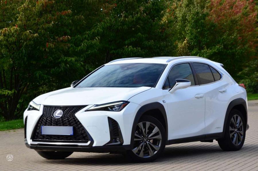Lexus UX 250h 2019 in Vilnius, with an engine capacity of 1.99 L and mileage of 138 thousand km for 23990 €, photo 29 on AUTOMOTO.COM.LV