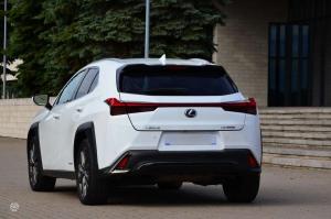 Lexus UX 250h 2019 in Vilnius, with an engine capacity of 1.99 L and mileage of 138 thousand km for 23990 €, photo 30 on AUTOMOTO.COM.LV