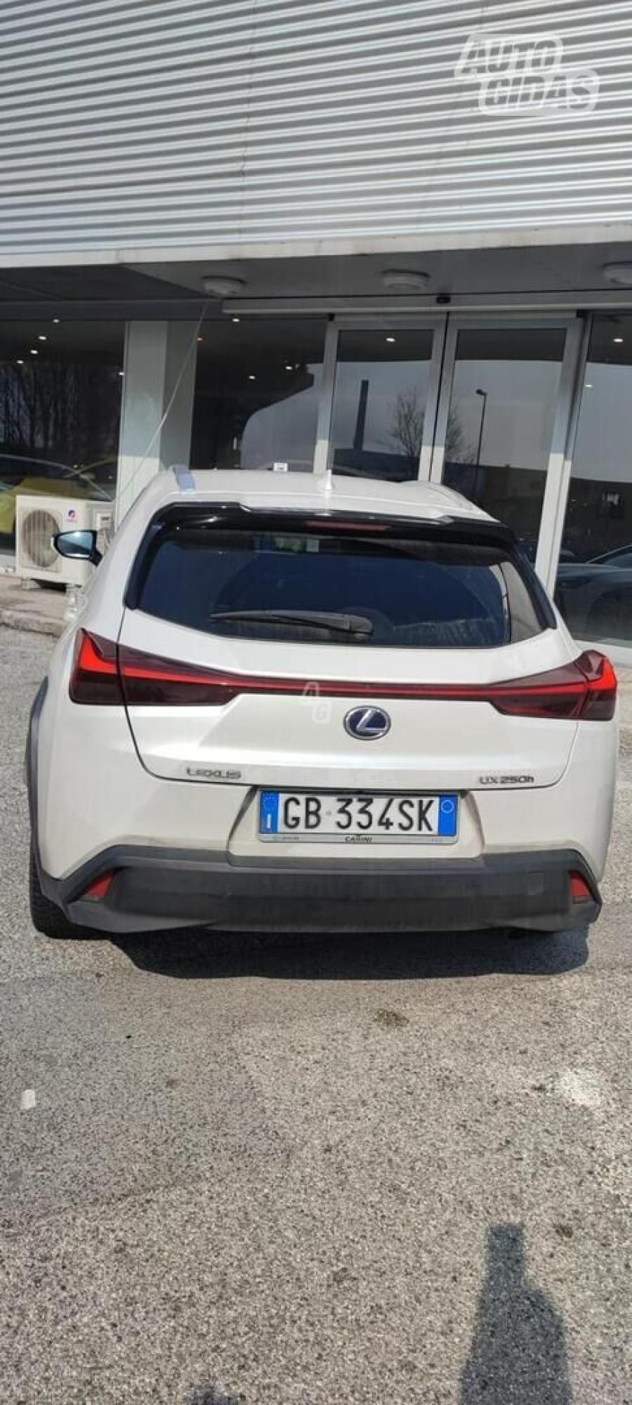 Lexus UX 250h 2020 Kauņa, ar dzinēja tilpumu 2.50 L un nobraukumu 155 tūkst. km par 19950 €, foto 4 vietnē AUTOMOTO.COM.LV