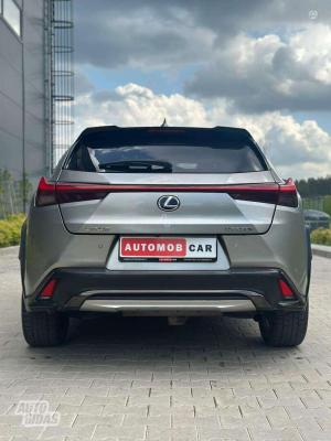 Лексус UX 250h 2020 в Вильнюс, объемом двигателя 0.00 л и пробегом 112 тыс. км за 26500 €, фото 6 на AUTOMOTO.COM.LV