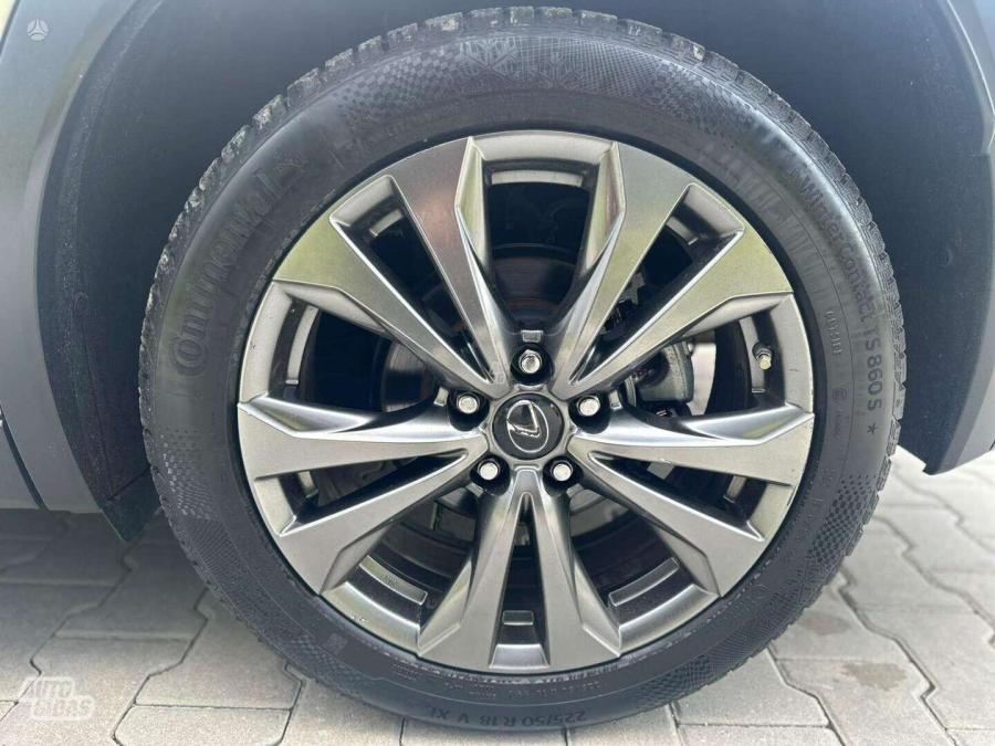 Lexus UX 250h 2020 in Vilnius, with an engine capacity of 2.00 L and mileage of 112 thousand km for 26500 €, photo 14 on AUTOMOTO.COM.LV