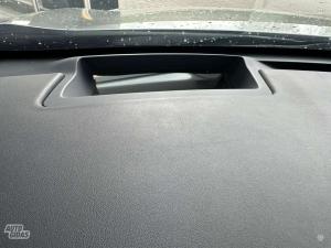 Lexus UX 250h 2020 in Vilnius, with an engine capacity of 2.00 L and mileage of 112 thousand km for 26500 €, photo 17 on AUTOMOTO.COM.LV
