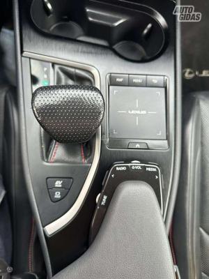 Lexus UX 250h 2020 in Vilnius, with an engine capacity of 2.00 L and mileage of 112 thousand km for 26500 €, photo 33 on AUTOMOTO.COM.LV