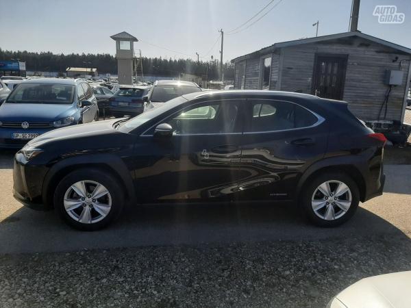 Lexus UX 250h 2020 Viļņa, ar dzinēja tilpumu 2.00 L un nobraukumu 130 tūkst. km par 16000 €, foto 8 vietnē AUTOMOTO.COM.LV