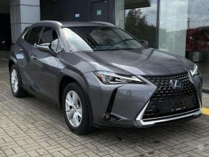 Lexus UX 250h 2020 in Vilnius, with an engine capacity of 1.99 L and mileage of 44 thousand km for 23999 €, photo 8 on AUTOMOTO.COM.LV