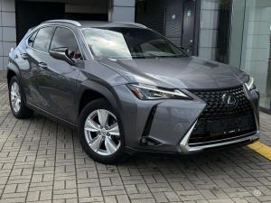 Lexus UX 250h 2020 in Vilnius, with an engine capacity of 1.99 L and mileage of 44 thousand km for 23999 €, photo 9 on AUTOMOTO.COM.LV