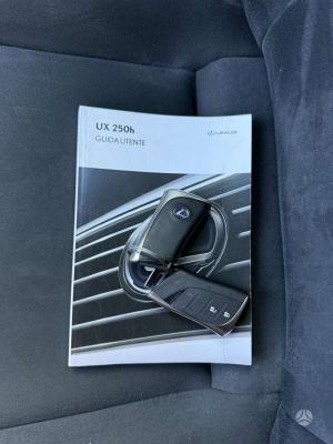 Lexus UX 250h 2020 in Vilnius, with an engine capacity of 1.99 L and mileage of 44 thousand km for 23999 €, photo 24 on AUTOMOTO.COM.LV