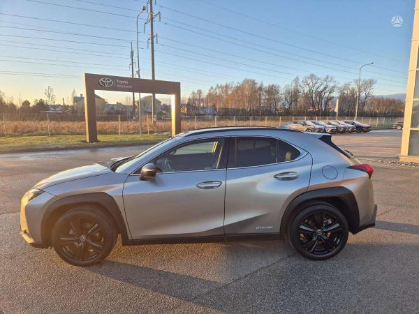 Lexus UX 250h 2021 Panevēža, ar dzinēja tilpumu 1.99 L un nobraukumu 64 tūkst. km par 22990 €, foto 7 vietnē AUTOMOTO.COM.LV