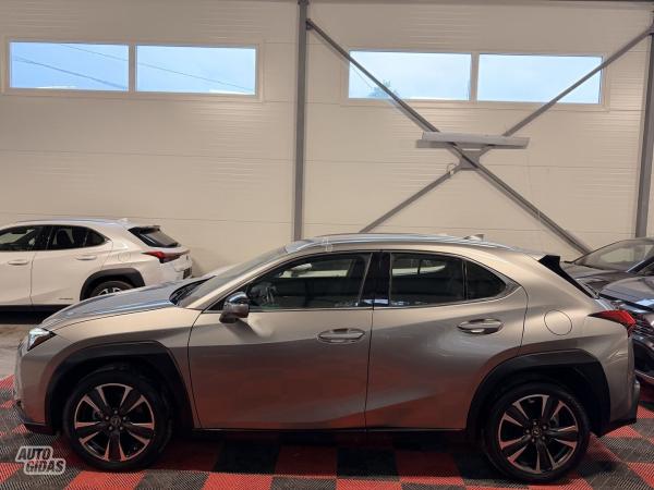 Lexus UX 250h 2021 Viļņa, ar dzinēja tilpumu 2.00 L un nobraukumu 79 tūkst. km par 23450 €, foto 6 vietnē AUTOMOTO.COM.LV