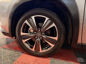 Lexus UX 250h 2021 Viļņa, ar dzinēja tilpumu 2.00 L un nobraukumu 79 tūkst. km par 23450 €, foto 8 vietnē AUTOMOTO.COM.LV