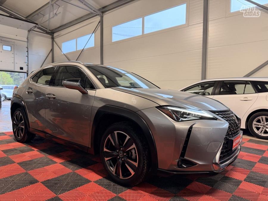 Lexus UX 250h 2021 Viļņa, ar dzinēja tilpumu 2.00 L un nobraukumu 79 tūkst. km par 23450 €, foto 32 vietnē AUTOMOTO.COM.LV