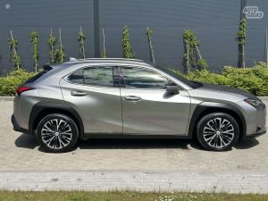Lexus UX 250h 2021 Viļņa, ar dzinēja tilpumu 2.00 L un nobraukumu 76 tūkst. km par 25050 €, foto 9 vietnē AUTOMOTO.COM.LV