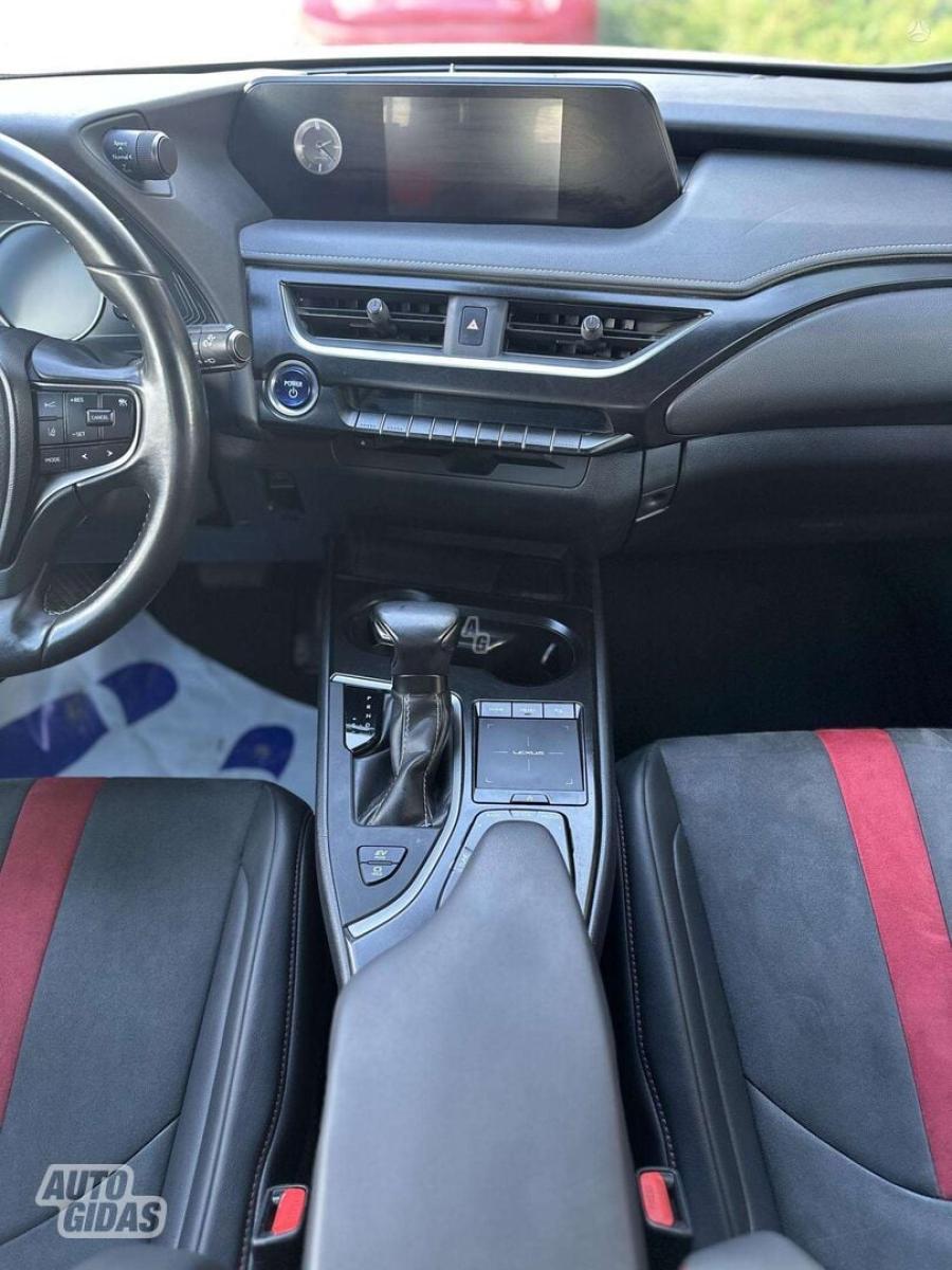 Lexus UX 250h 2021 Viļņa, ar dzinēja tilpumu 2.00 L un nobraukumu 76 tūkst. km par 25050 €, foto 19 vietnē AUTOMOTO.COM.LV