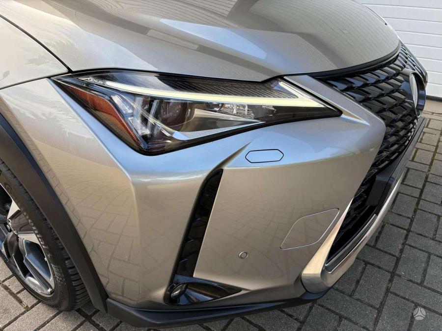 Lexus UX 250h 2021 Viļņa, ar dzinēja tilpumu 1.99 L un nobraukumu 105 tūkst. km par 21800 €, foto 9 vietnē AUTOMOTO.COM.LV