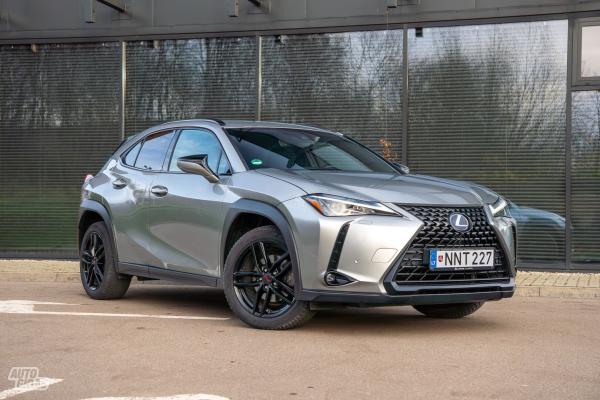 Lexus UX 250h 2022 in Klaipeda, with an engine capacity of 2.00 L and mileage of 55 thousand km for 25900 €, photo 2 on AUTOMOTO.COM.LV
