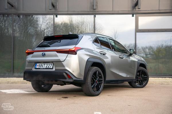 Lexus UX 250h 2022 in Klaipeda, with an engine capacity of 2.00 L and mileage of 55 thousand km for 25900 €, photo 10 on AUTOMOTO.COM.LV