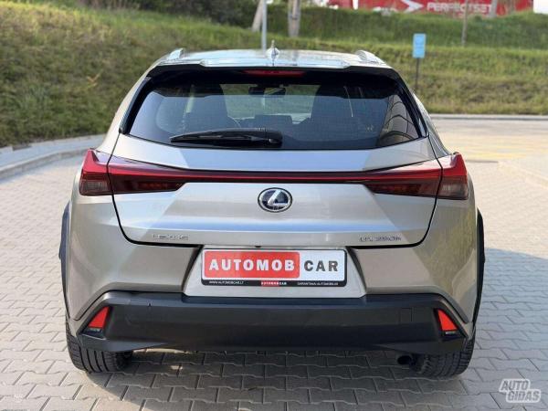 Lexus UX 250h 2022 Viļņa, ar dzinēja tilpumu 2.00 L un nobraukumu 100 tūkst. km par 21950 €, foto 6 vietnē AUTOMOTO.COM.LV