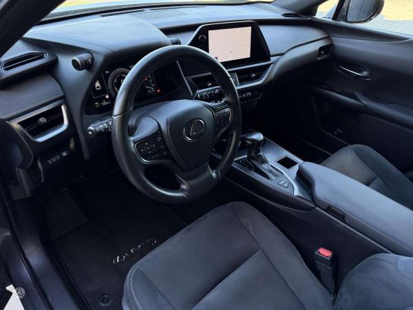 Lexus UX 250h 2023 Viļņa, ar dzinēja tilpumu 1.99 L un nobraukumu 70 tūkst. km par 25777 €, foto 7 vietnē AUTOMOTO.COM.LV