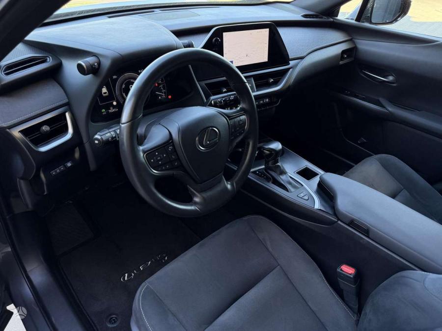 Lexus UX 250h 2023 Viļņa, ar dzinēja tilpumu 1.99 L un nobraukumu 70 tūkst. km par 25777 €, foto 8 vietnē AUTOMOTO.COM.LV