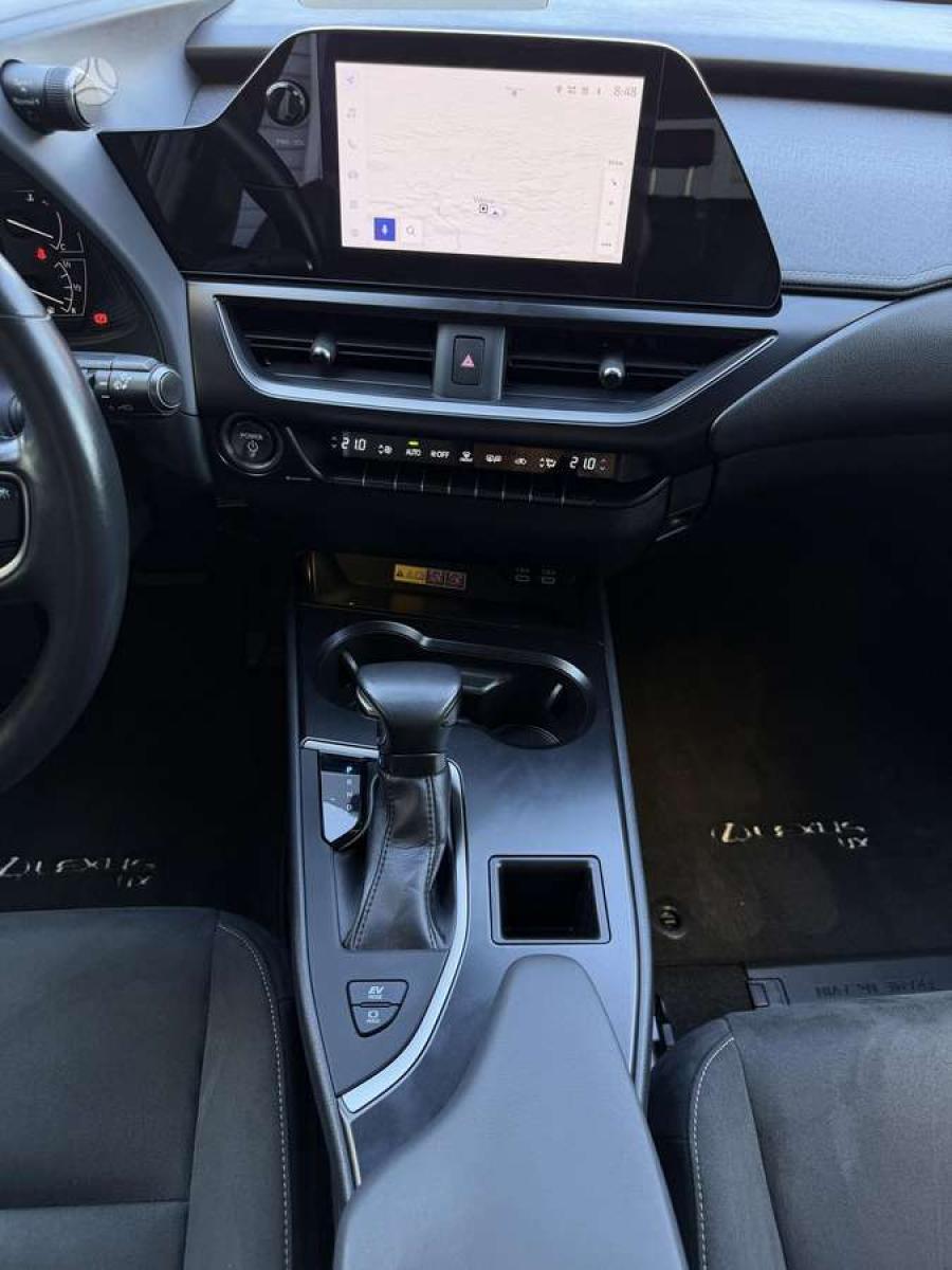 Lexus UX 250h 2023 Viļņa, ar dzinēja tilpumu 1.99 L un nobraukumu 70 tūkst. km par 25777 €, foto 11 vietnē AUTOMOTO.COM.LV