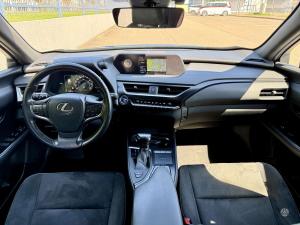 Зеленый Лексус UX 250h 2019 в Вильнюс, объемом двигателя 1.99 л и пробегом 138 тыс. км за 20500 €, фото 21 на AUTOMOTO.COM.LV