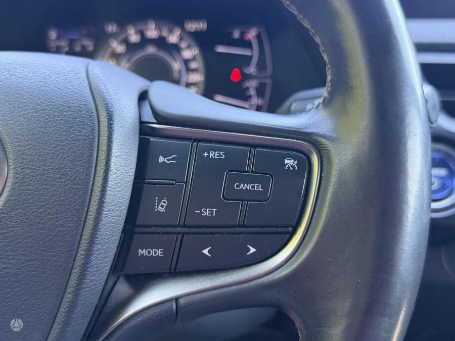 Zaļš Lexus UX 250h 2019 Viļņa, ar dzinēja tilpumu 1.99 L un nobraukumu 138 tūkst. km par 20300 €, foto 29 vietnē AUTOMOTO.COM.LV